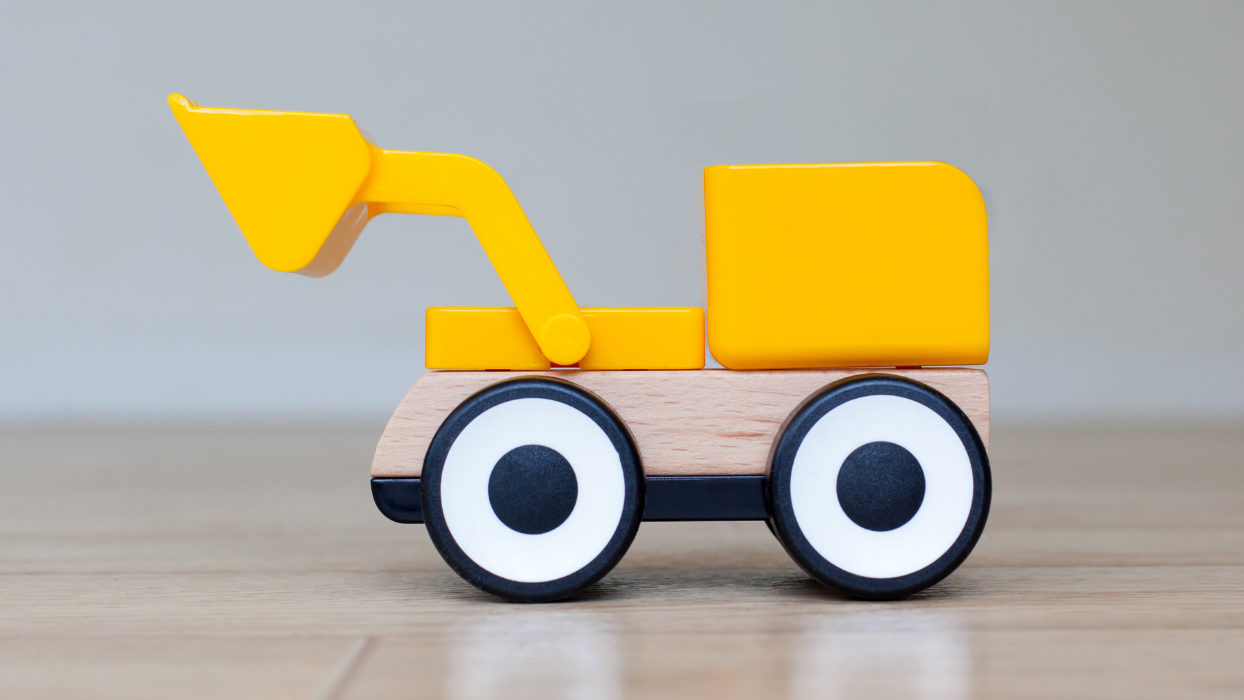 Active Ways To Keep Young Minds Busy Using Simple Moving Toys active-ways-to-keep-young-minds-busy-using-simple-moving-toys